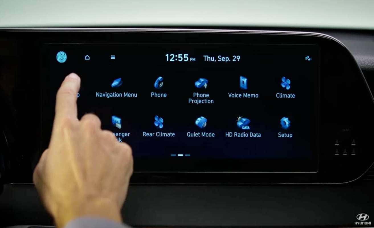 Operating the Navigation-Equipped Touchscreen | Hyundai of Central Florida