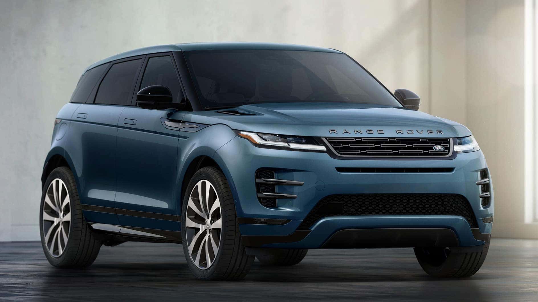 2026 Range Rover Evoque Trim Comparison | SUV Dealership