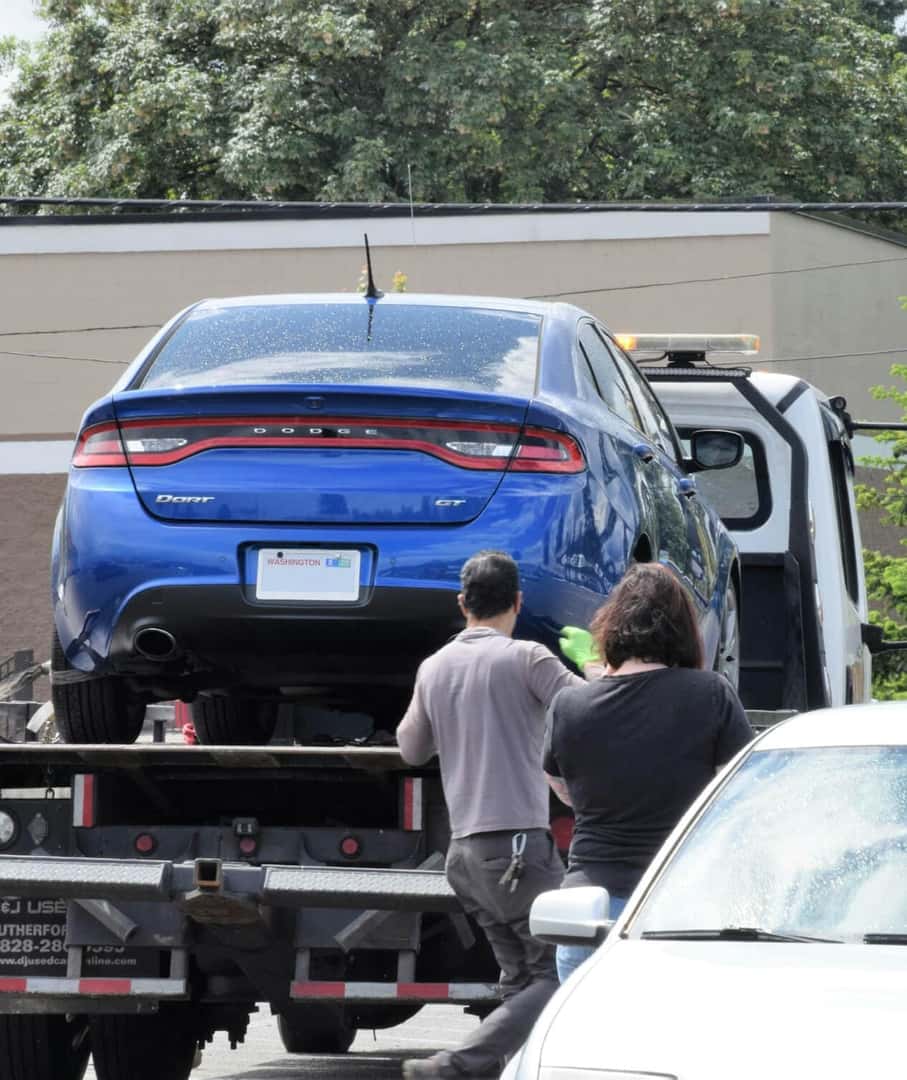 Should You Drive Or Tow Your Car After An Accident?