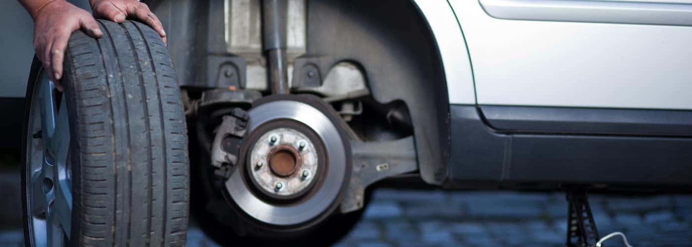 ¿Cuántas millas duran los neumáticos? | Wesley Chapel Toyota