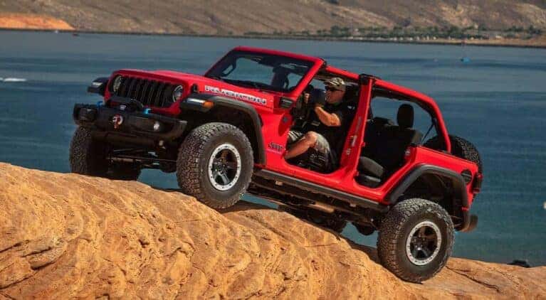An In-Depth Look at the 2025 Jeep Wrangler | SUV Dealership